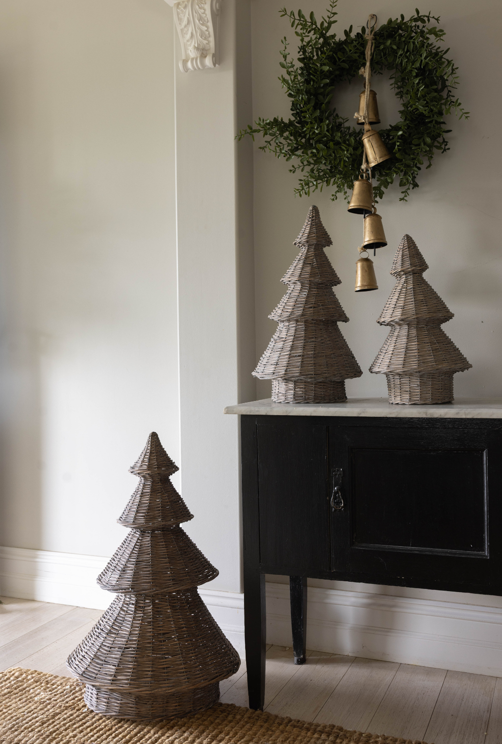 Willow Christmas Tree – Cedar Cicada